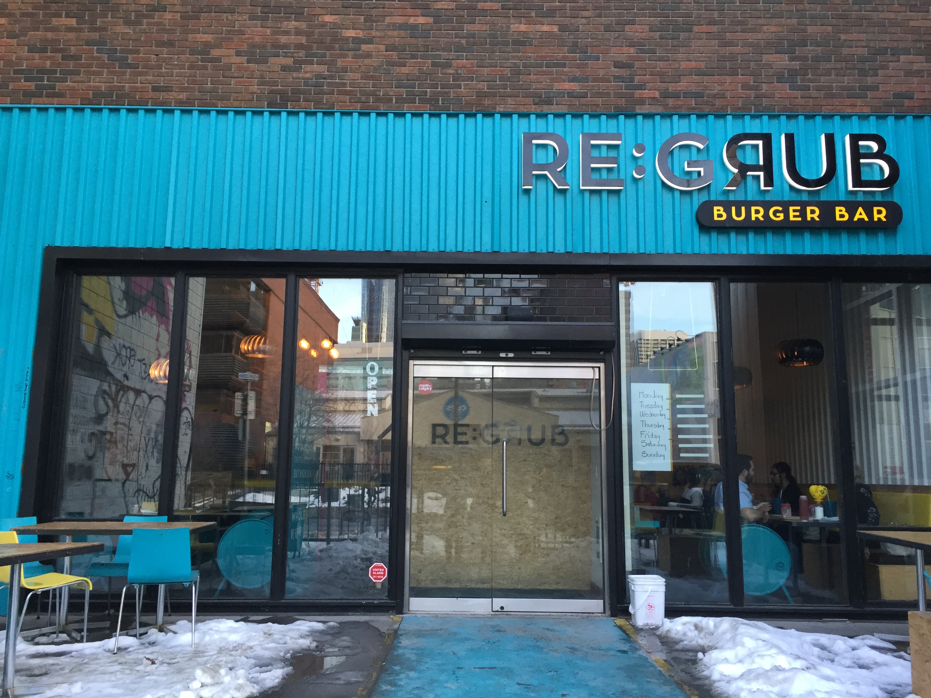 Burgers and (over-the-top) Milkshakes at REGRUB | JOMAMA EATS